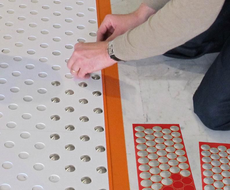 Gabarit de pose en PVC pour plots podotactiles en acier 420x225mm ...