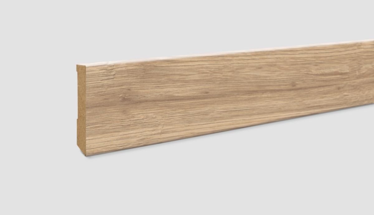 Plinthe MDF Egger Aqua clic it chêne victoria miel EL1009 14 x 80 x 2400 mm Réf. 1684402 - EGGER