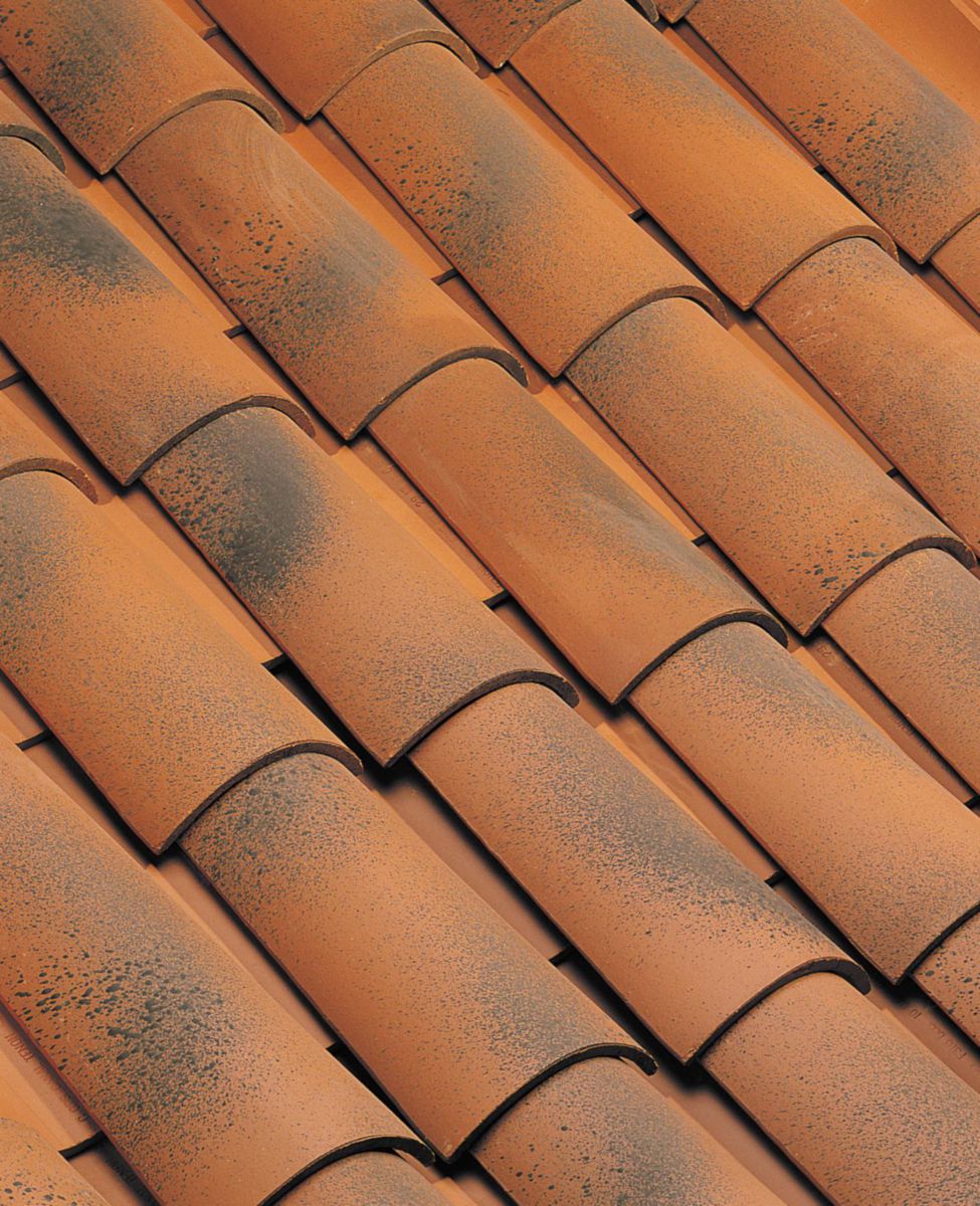 Tuile chatière Canal 50 403.22 terre cuite teinte rouergue section avec ...