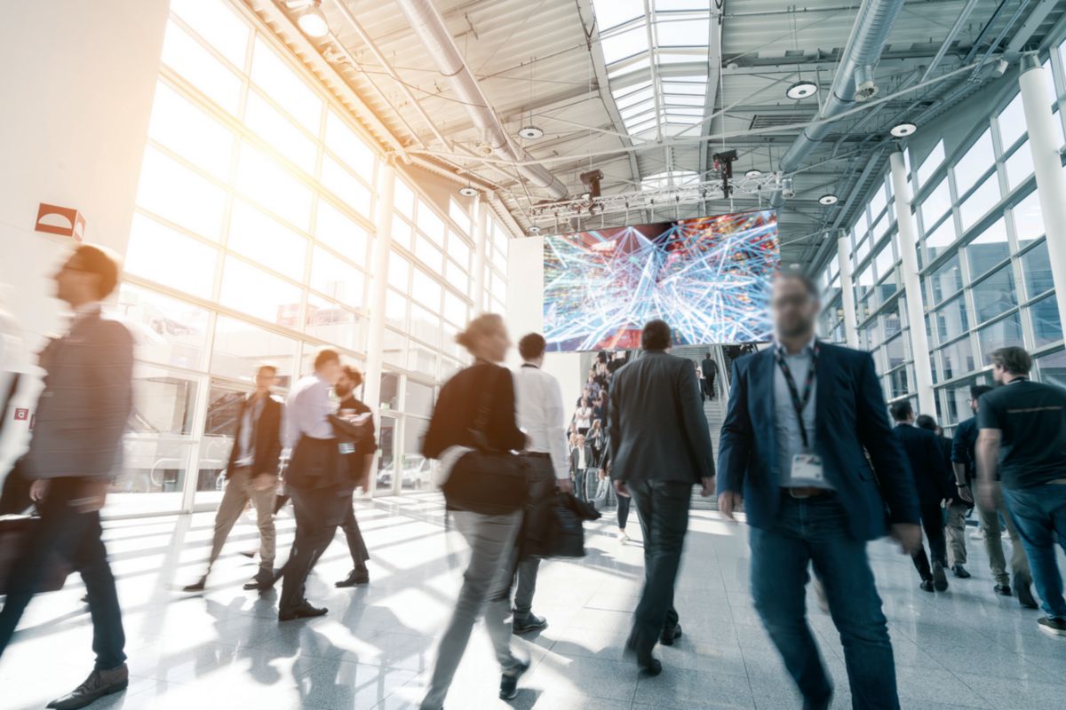 Armature industrielle Lucente 3.1 3700 - 200 W - graphite - 28000 lm - 4000 K - FOSNOVA